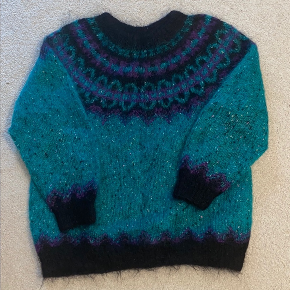 Icelandic Design Sweater - Gem